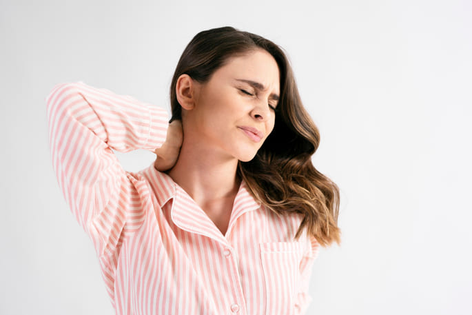 Saraf Kejepit di Leher: Penyebab, Gejala, dan Cara Penanganan - Bess Endoscopy